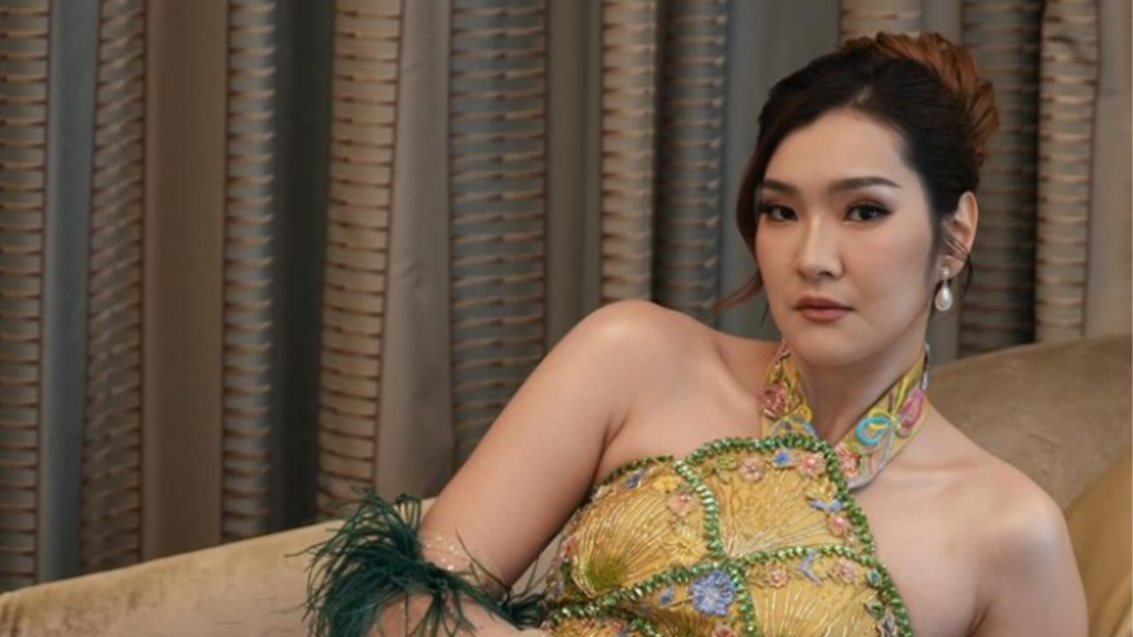 Desy Huang Jia Mei Biodata Serta Profil Lengkapnya - Kayeols